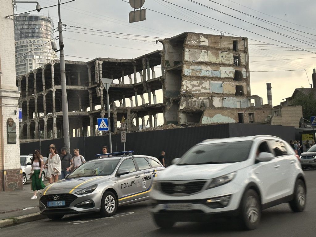 Williams: Ukraine trip confronting - Craig Williams