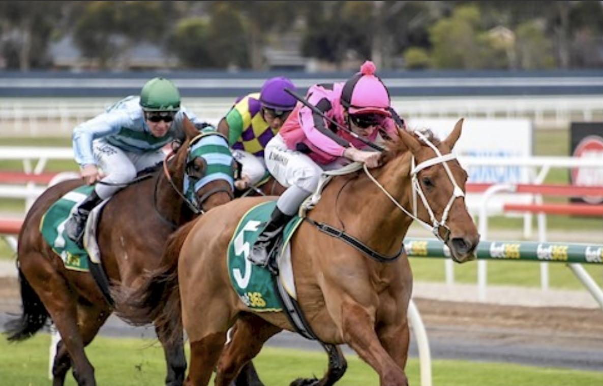 "Hostess" kicks off spring with upset win - Emsley Lodge