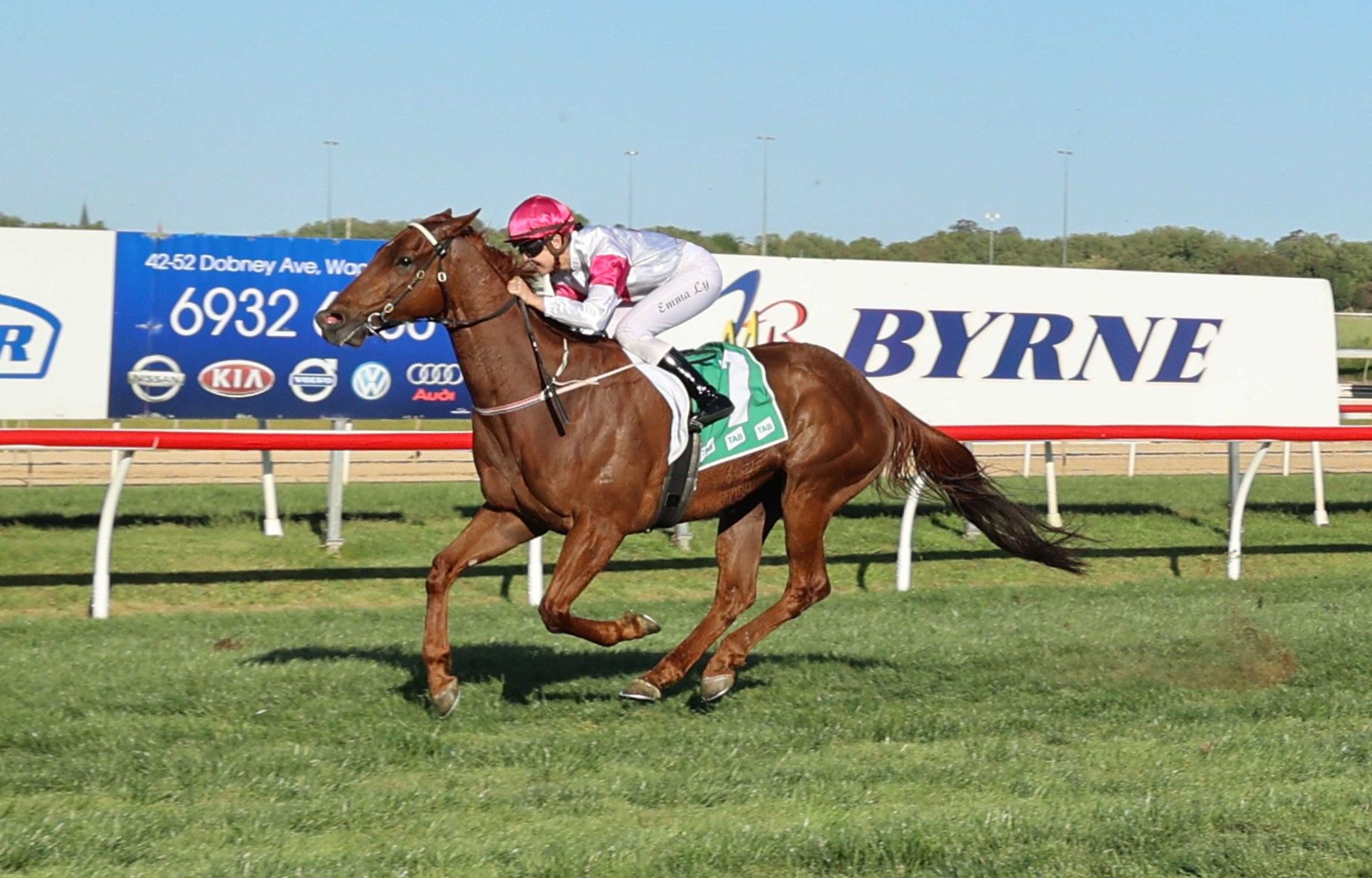 KEITH FINDS FORM - Hazel Park Racing