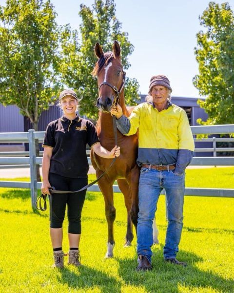 Race A Horse With Shane From Aussie Gold Hunters! - Belhus Racing