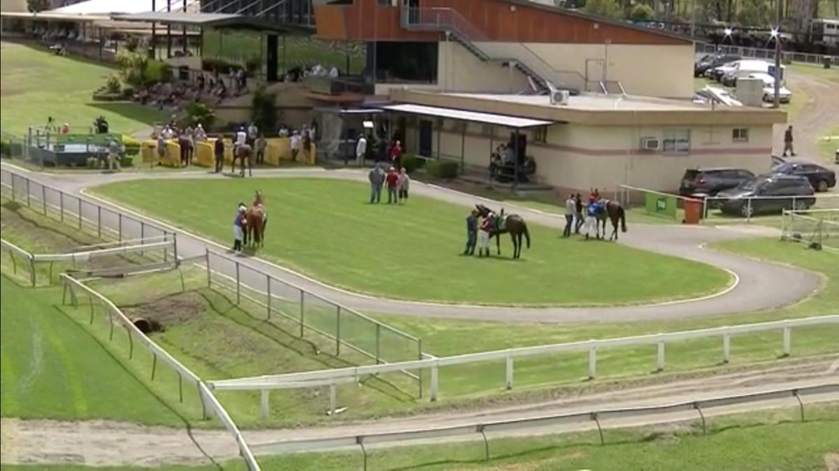 The Team Saddles Up For Racing At Taree On Monday - Damien Lane Racing