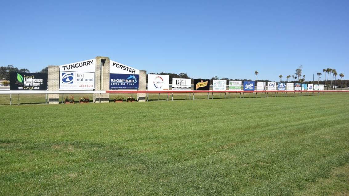 Two Runners To Compete For The Lane Yard At Tuncurry - Damien Lane Racing