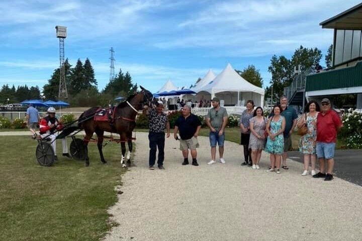 A BIG WEEKEND FOR THE NEUMANNS - Diamond Racing